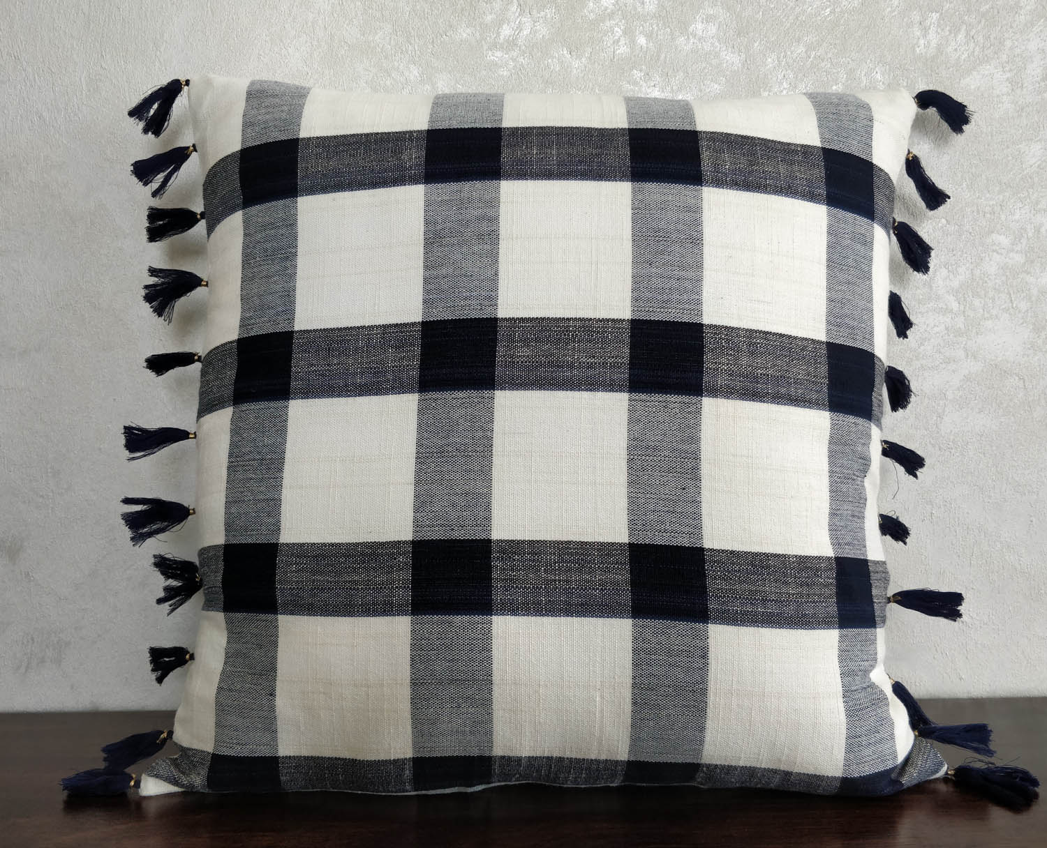 Buffalo Checks Cushion - FlawDesign